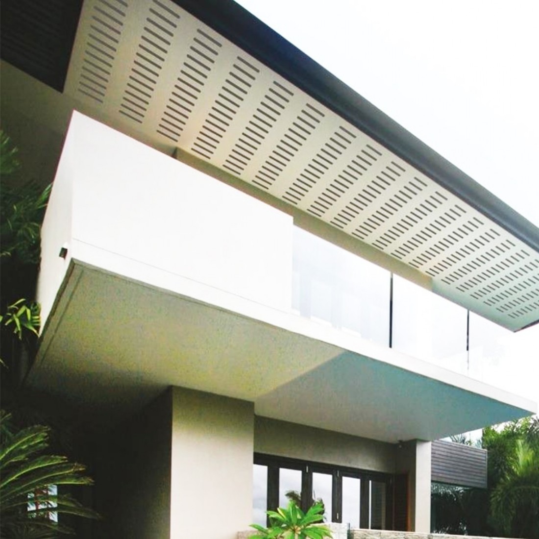 Saint-Gobain Prima Vent Slotted Eaves Lining 4.5MM (T) x 1220MM 4' (W ...