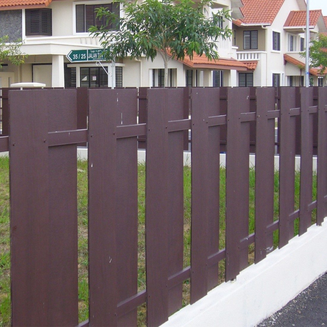 Saint-Gobain Prima Plank Gate & Fencing Square Edge 9.0MM (T) x 100MM ...